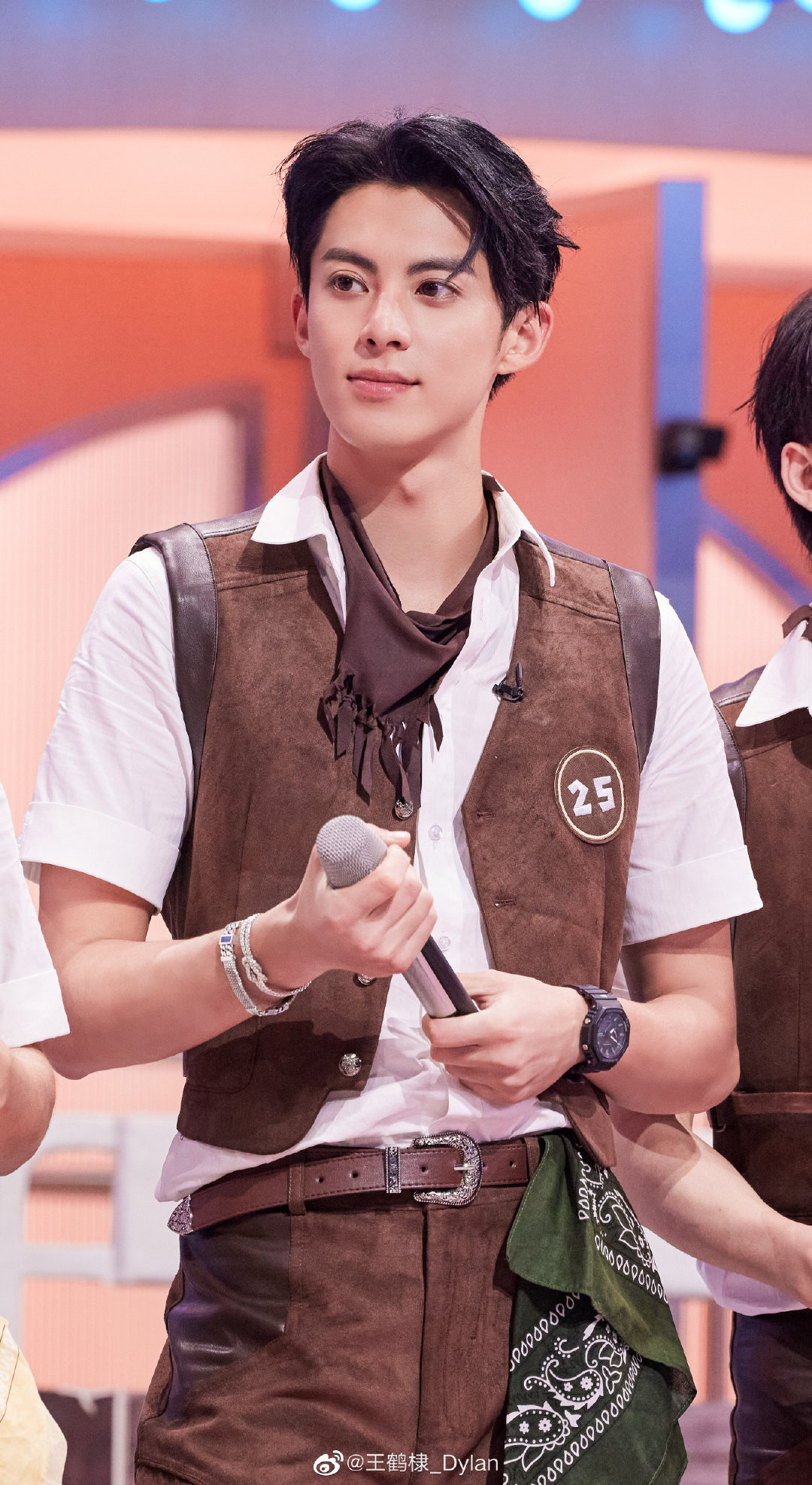 @DylanWang1220💜 on Twitter: "Dylan Wang Weibo Update for hi6💗6.17 What skill is the best? They ...