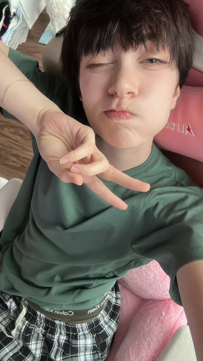 2x Award Winning Cocksleeve on Twitter: "See you in a sec to hang :3 https://fans.ly/indigowhite"