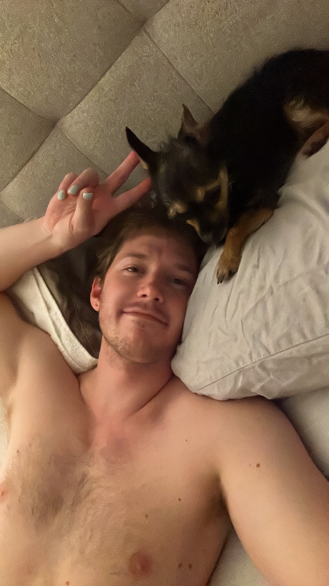 Eoin Thomas 🐒 on Twitter: "Goodnight y’all! https://t.co/JdfaVte8R2" / Twitter