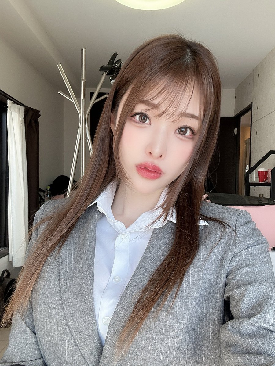 佐野ゆま🦕⋆͛ on Twitter: "新作もう見てくれましたか〜？#N#新作撮影の時のオフショ📸#N##N#https://dmm.co.jp/digital/videoa ...