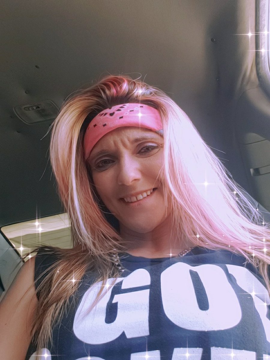 ♠️Dezirae♠️ on Twitter: "Worked the Kid Rock concert last Saturday, at Dickies Arena. I look ...