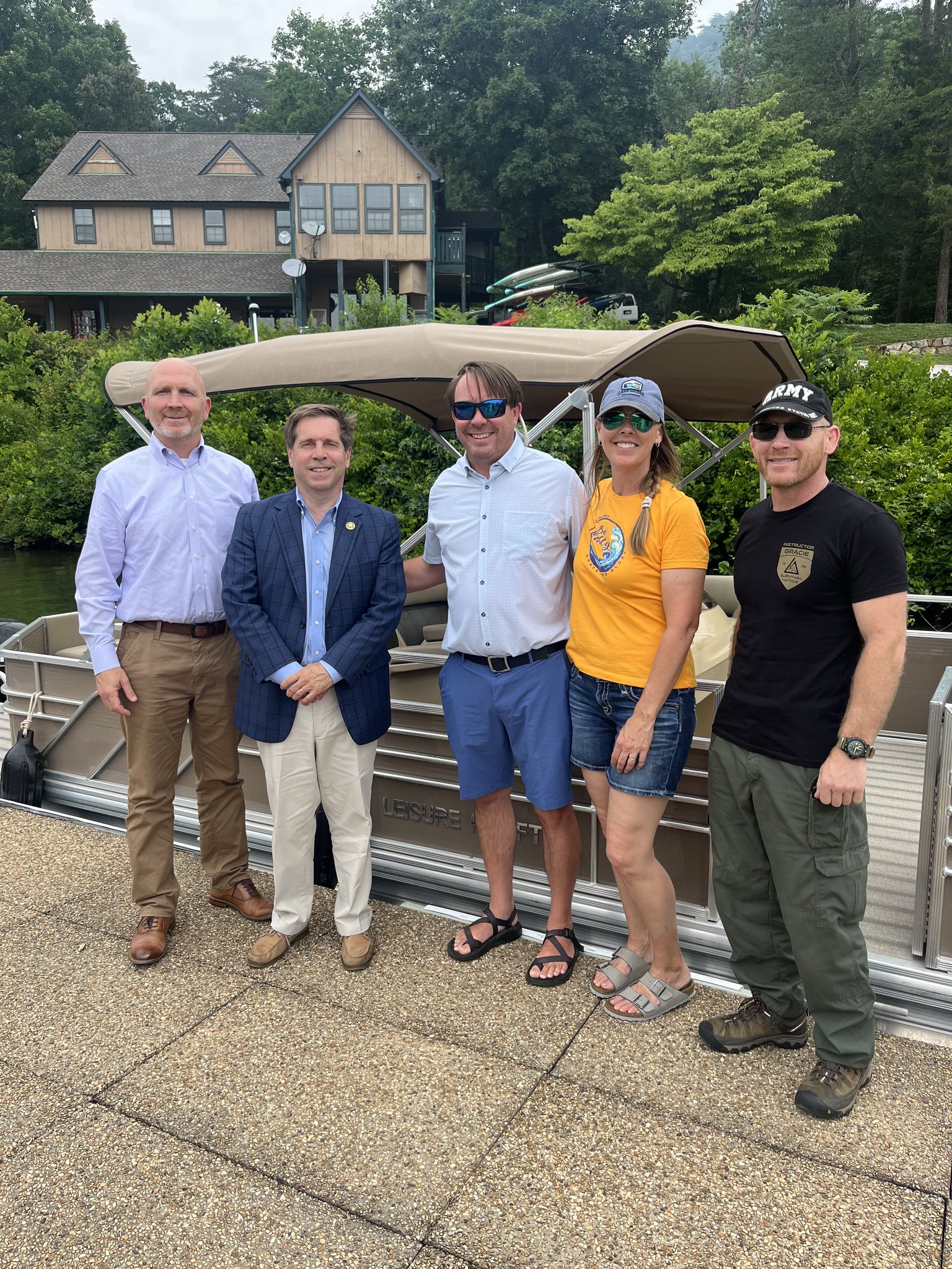 Chuck Fleischmann on Twitter: "Small businesses like the Bakery on Main and the Lake Ocoee Inn ...