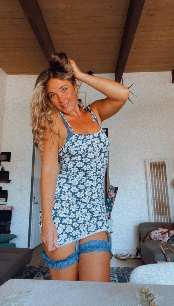 𝐸𝓂𝓂𝒶 𝐵𝓁𝑜𝑜𝓂 ☽ on Twitter: "Come visit me 💦👅 I’m feeling some sort of way…. https://chaturbate.com ...