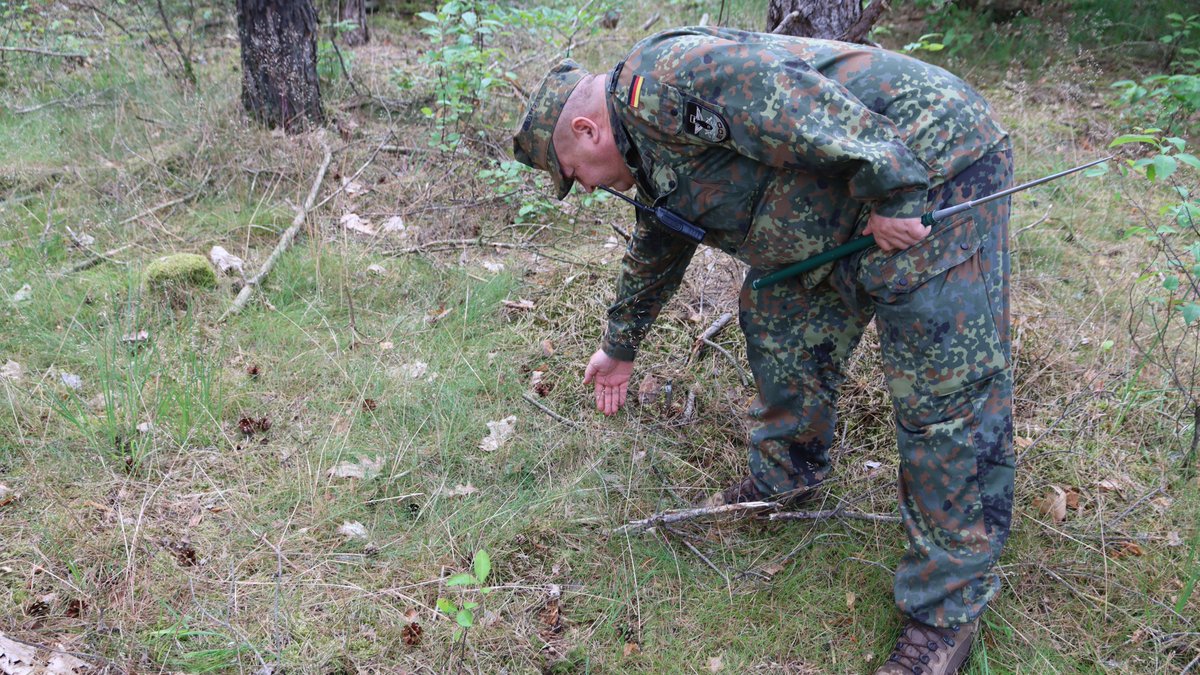 Heer on Twitter: "#Kampfmittelabwehr aller Truppen: Von Haus aus #Pionier bildet ...