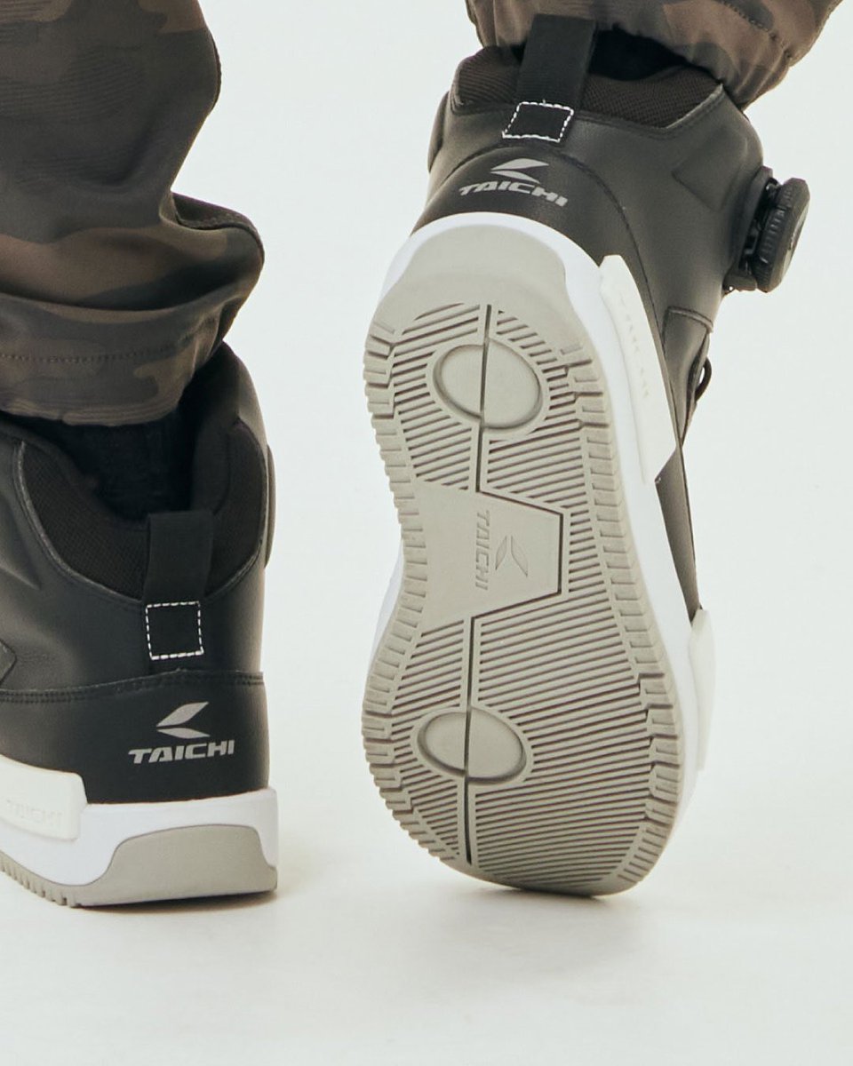RS TAICHI on Twitter: "【TAICHI Riding Gear】 RSS014 DRYMASTER BREAK SHOES プロテクション性能と防水機能を兼ね備えた全天候 ...