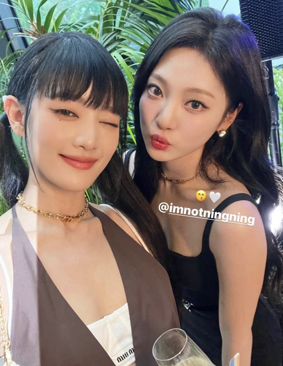 َ On Twitter Pretty Girls