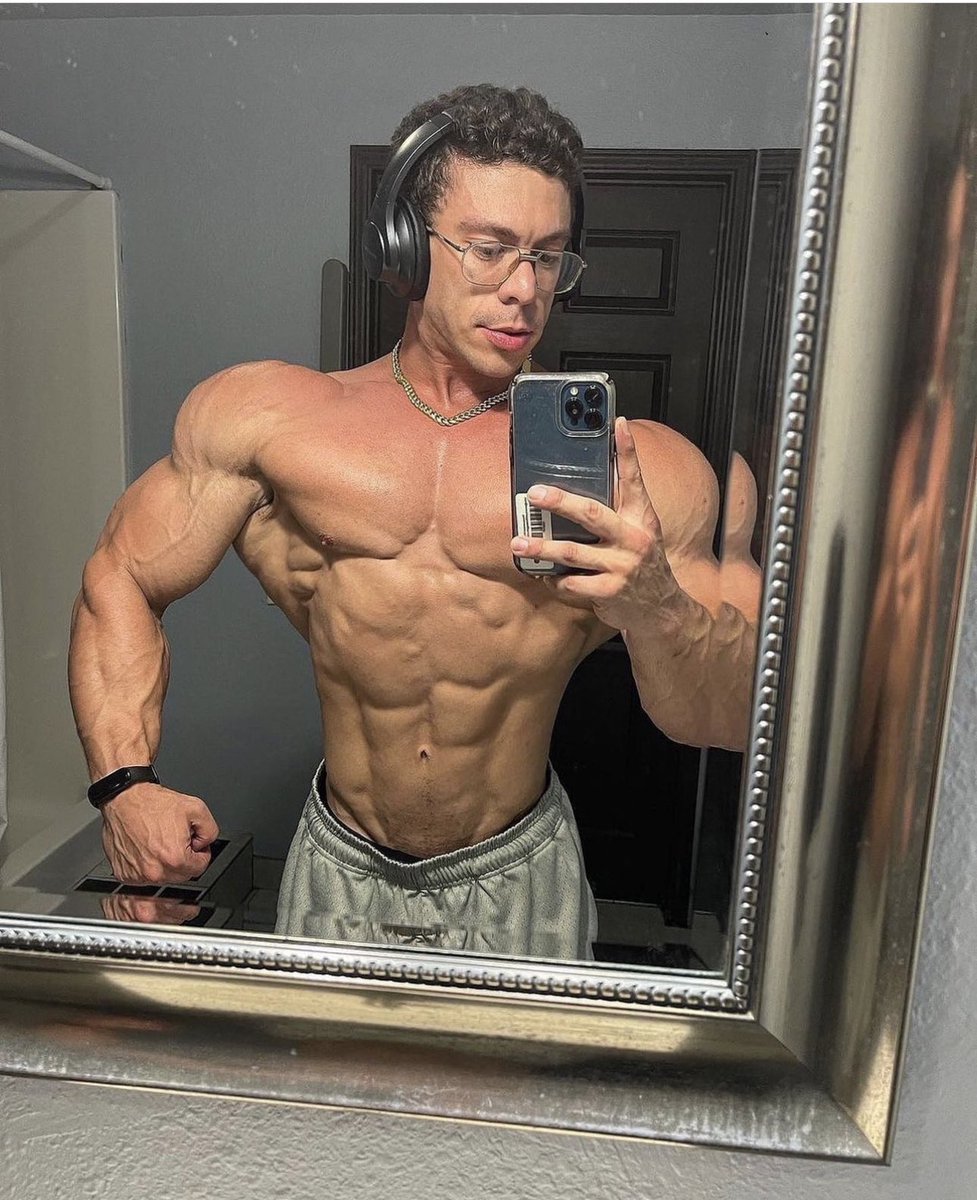MuscleJacking on Twitter: "Ripped & shredded, Logan Guthrie 🇺🇸"