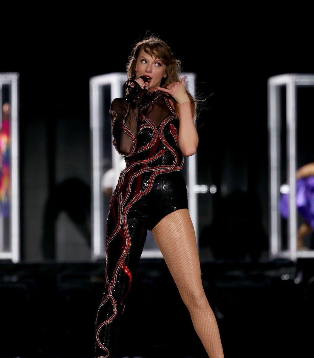 The Eras Tour on Twitter: "I’m sorry the old Taylor can’t come to phone right now….WHY???! Cause ...