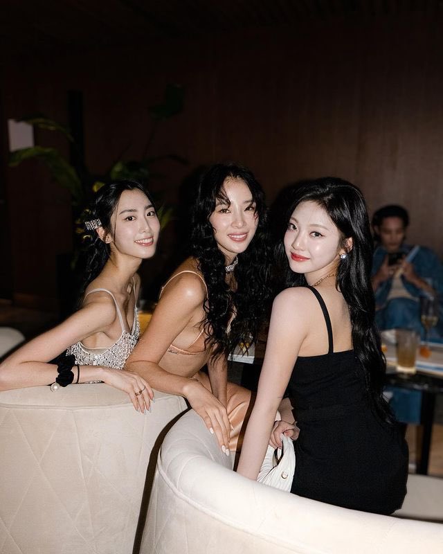 ِ on Twitter: "irene & aren ig update with ningning"