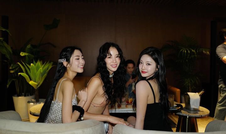 ِ on Twitter: "irene & aren ig update with ningning"