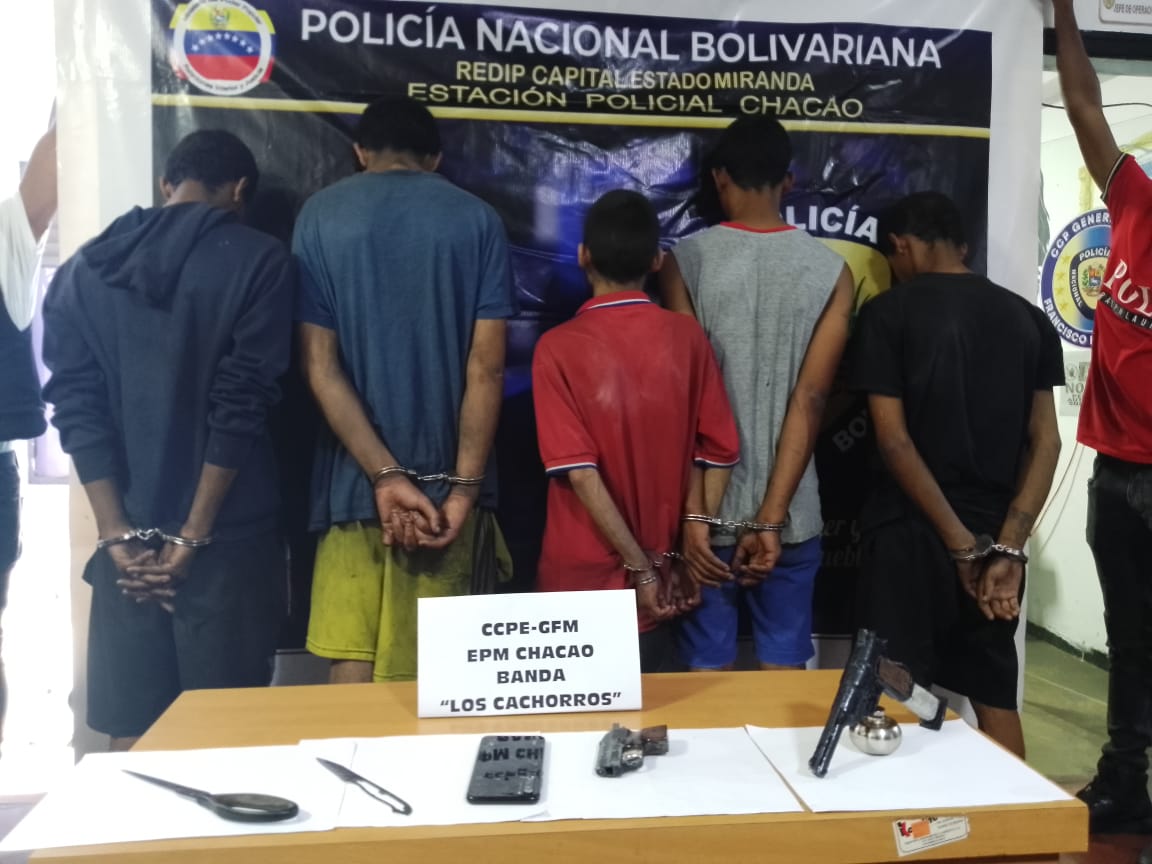 Roman Camacho On Twitter Funcionarios Del Cpnb Estación Chacao