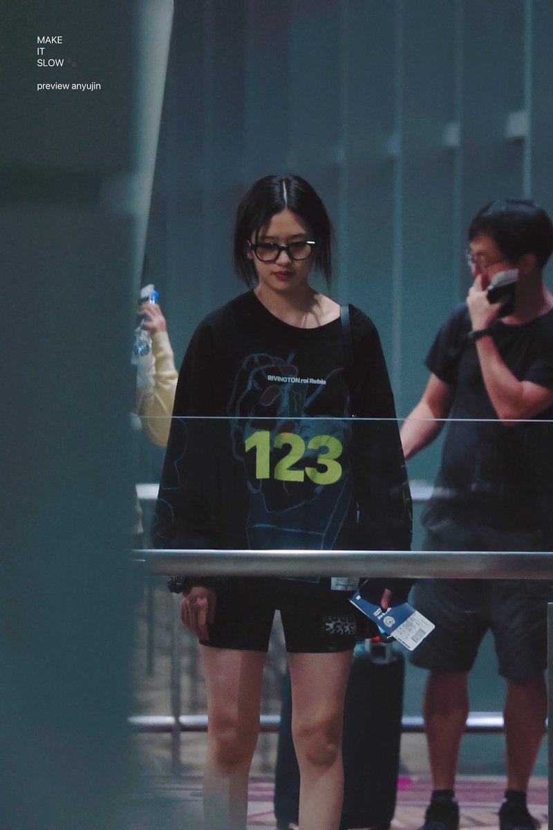 MAKE IT SLOW on Twitter: "230701 SIN 🖤🖤 #IVE #아이브 #ANYUJIN #안유진"