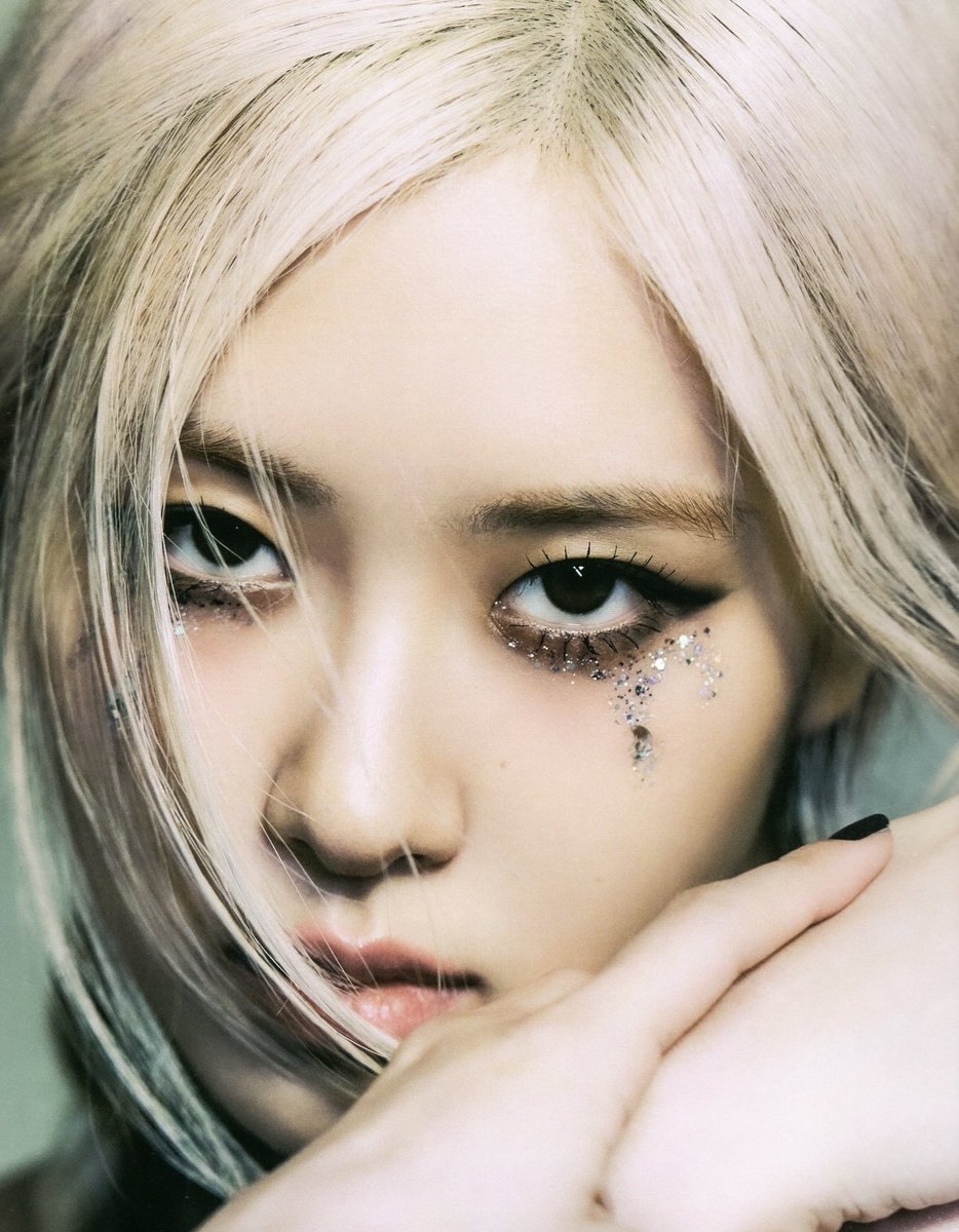 Viral Takes On Twitter Blackpinks Rosé Was The Most Followed K Pop Artist On Instagram In The
