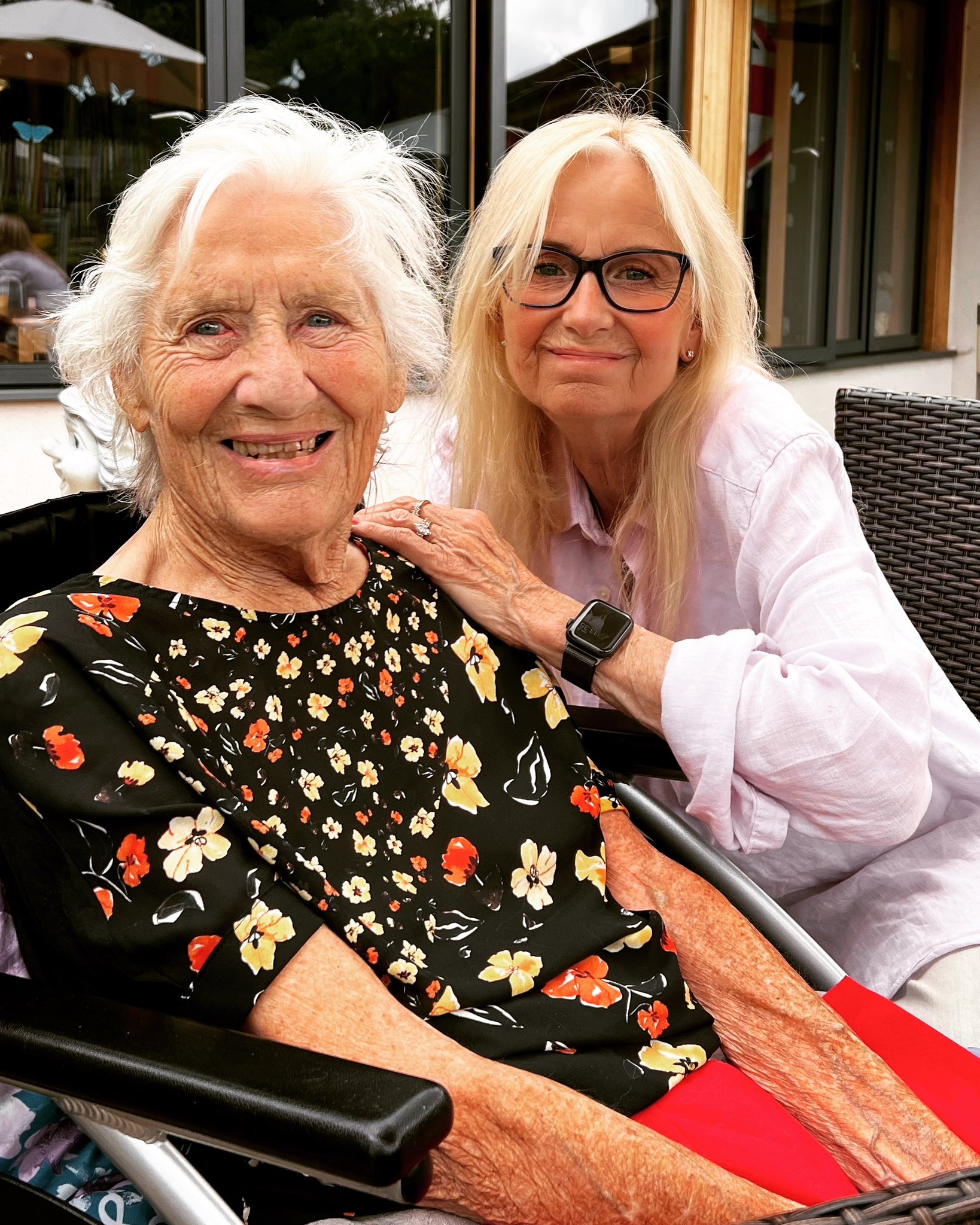 Susan George on Twitter: "Here’s #smiling at you darling #mum MacCorkindale - afternoon tea you ...