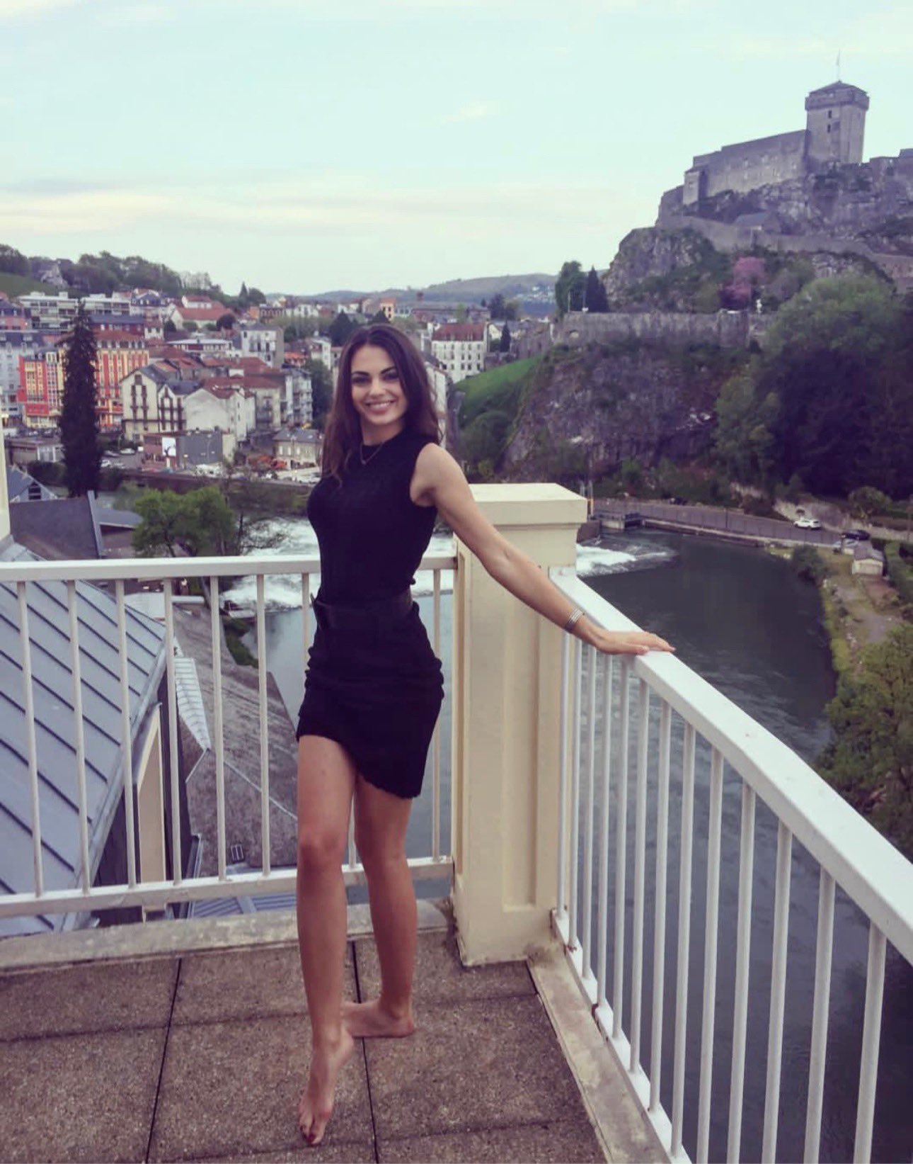 Kate Levchuk 🇺🇦 on Twitter: "We could all feel perversely entertained by watching 🇫🇷 burn ...