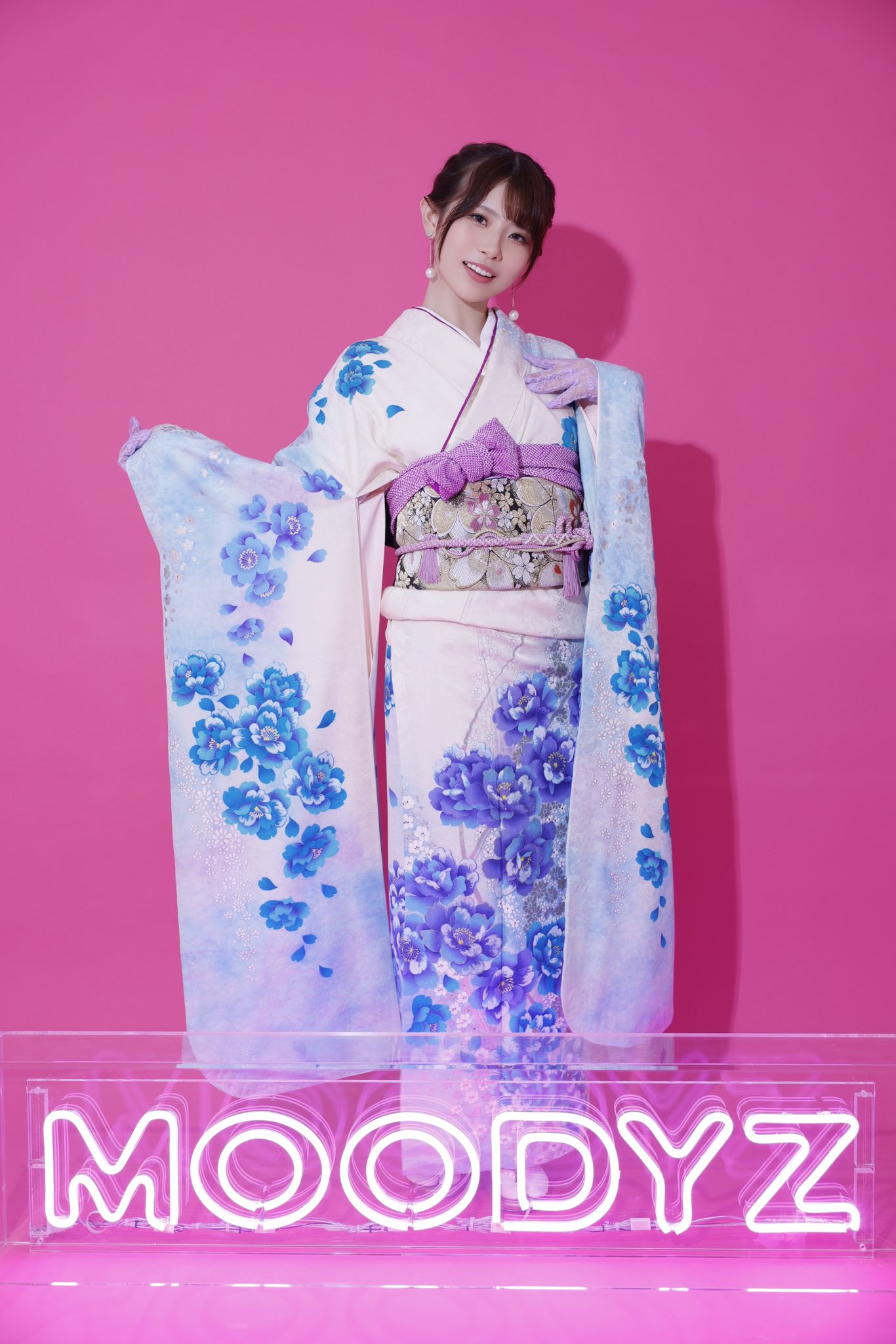 MOODYZ【公式】 on Twitter: "\㊗️ MOODYZデビュー 3周年💖／ 今日は #葵いぶき ちゃんのデビュー3周年記念日😍 おめでとう～！🎉🎉 これからもよろしくお願いします ...