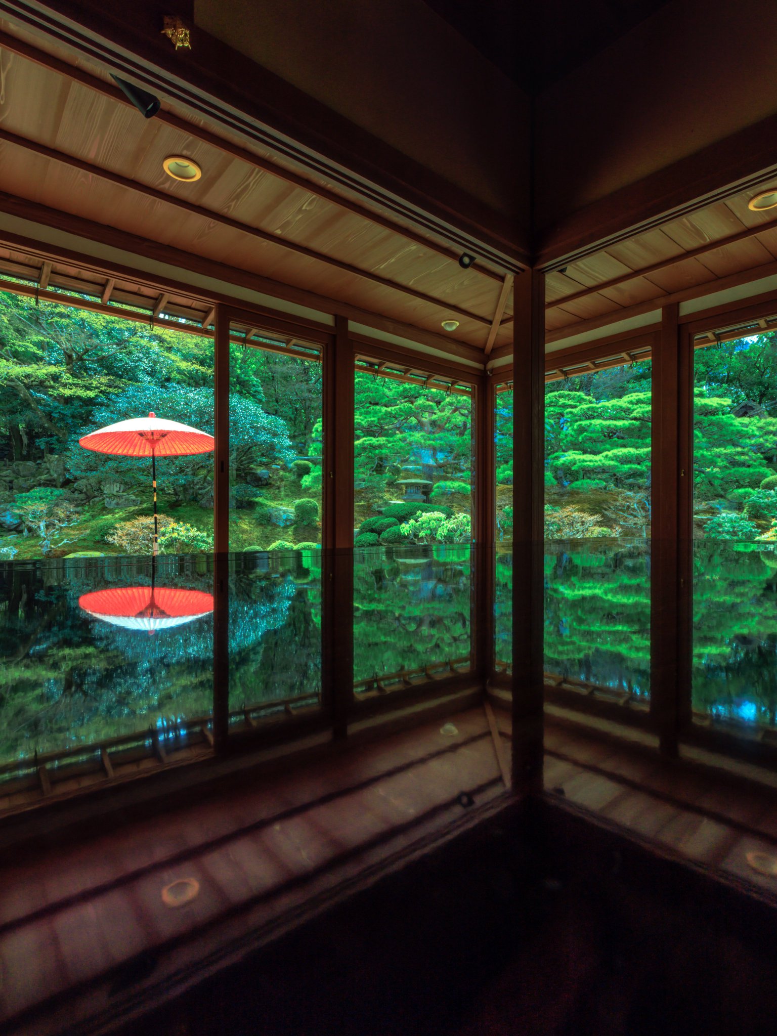 Kanata on Twitter: "旧竹林院の緑燃えるリフレクション。 https://t.co/KpxSCjA5YF" / Twitter