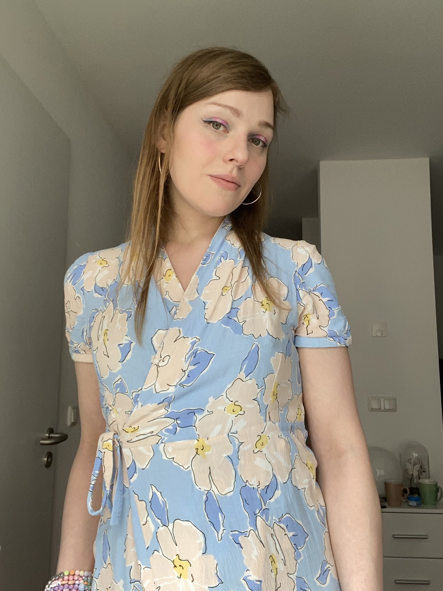 Z O E (she/her) ☭🏳️‍⚧️🏳️‍🌈🌸🕷 on Twitter: "Which dress do u like more? https://t.co/AS8bfiibbV ...