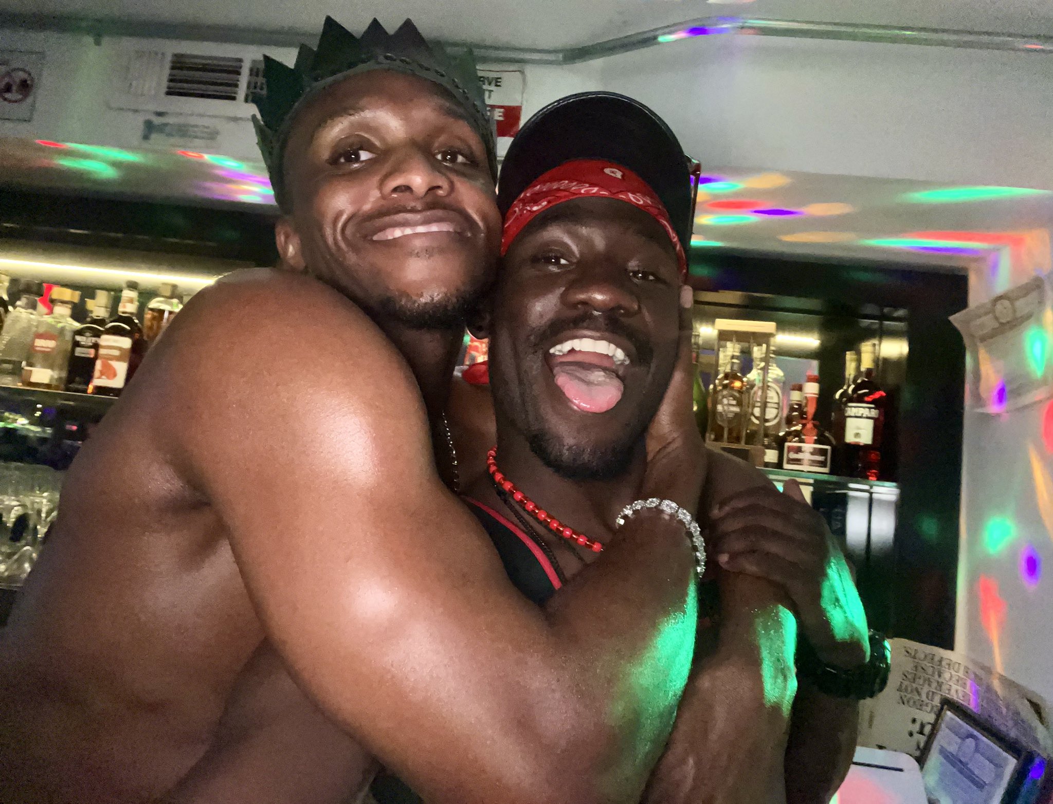 Andre Donovan on Twitter: "I 💜 U @BlazinBennyBoi 😘😘 📍@lounge_alibi https://t.co/c2q8waFYh7 ...