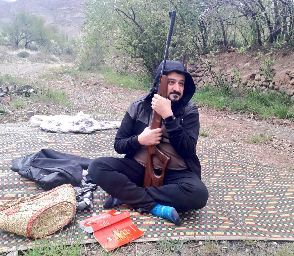 خیزران Kheyzaran On Twitter اشاره کردن دوستان که یک عکس جدید بذار