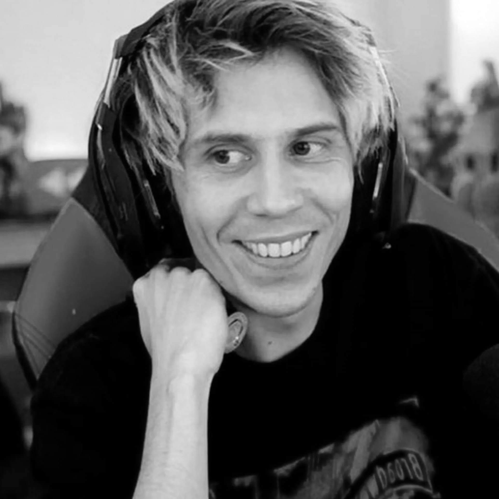 Deepvoid on Twitter: "todavia no me lo puedo creer, me alegraste mucho los dias... te quiero ...