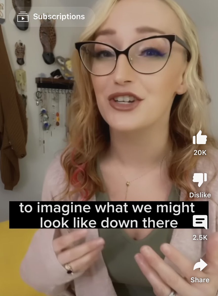 🩸🐕 Page 🐕🩸🏳️‍⚧️ on Twitter: "Guys use the colour of my lips to imagine what my dick looks like?"