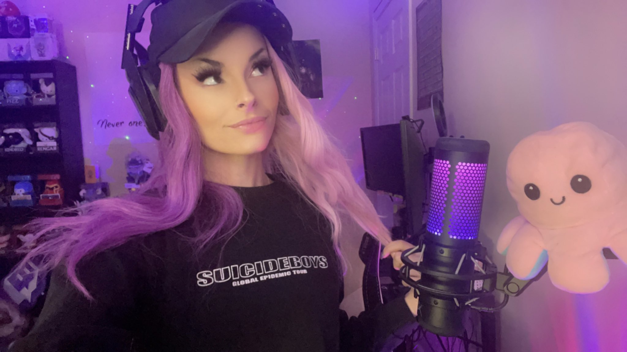 QueenQ on Twitter: "Todays steam was a vibe 🥰👉🏽👈🏽 Thank you all! ️ https://t.co/VTKzwDMARA ...