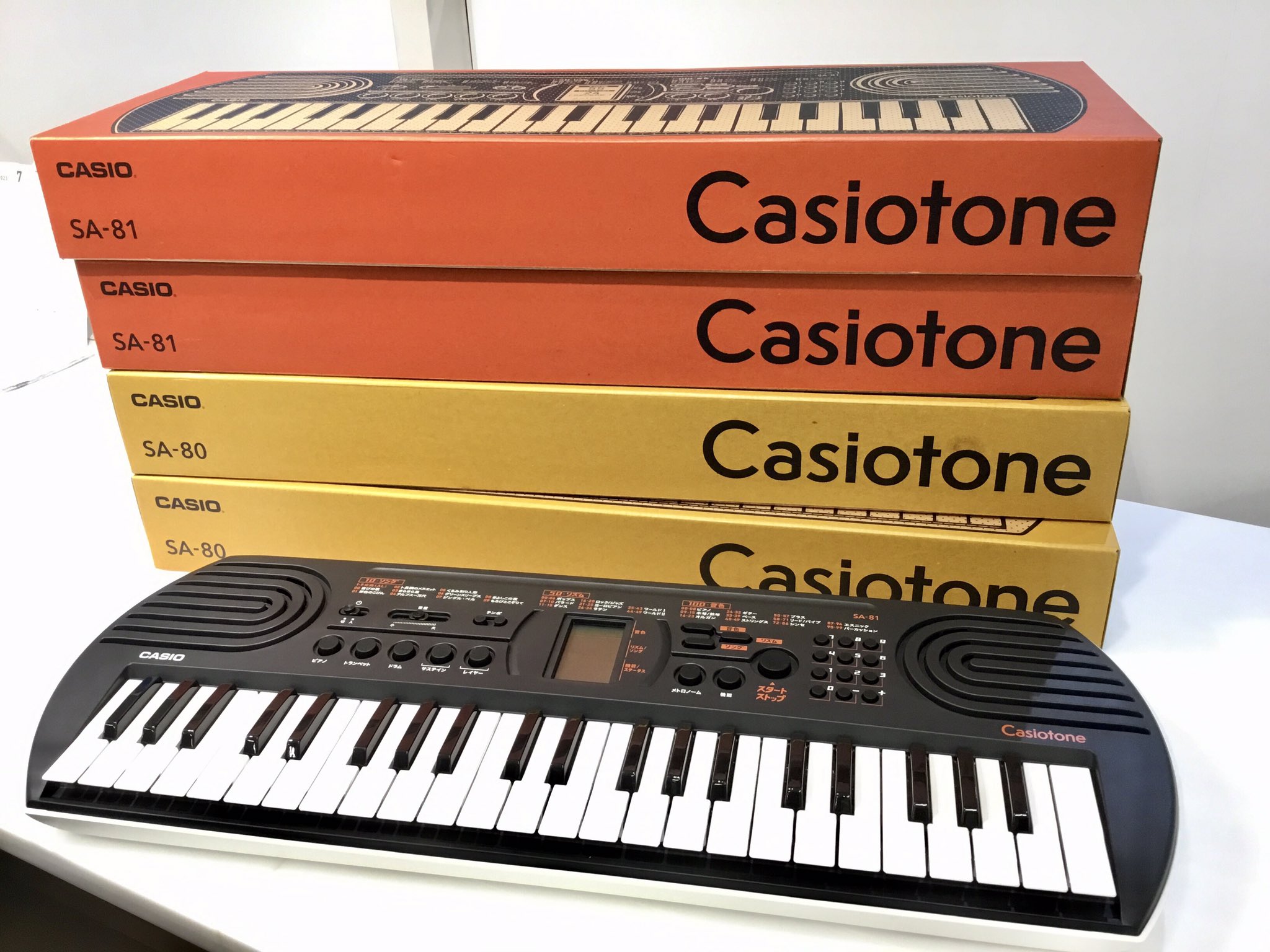 島村楽器 京王聖蹟桜ヶ丘店 on Twitter: "【入荷情報📢】 CASIO SA-80 SA-81共に入荷いたしました🎹 ボタンは表示と画面が見やすくなりました！ 当店ではSA-81の方 ...