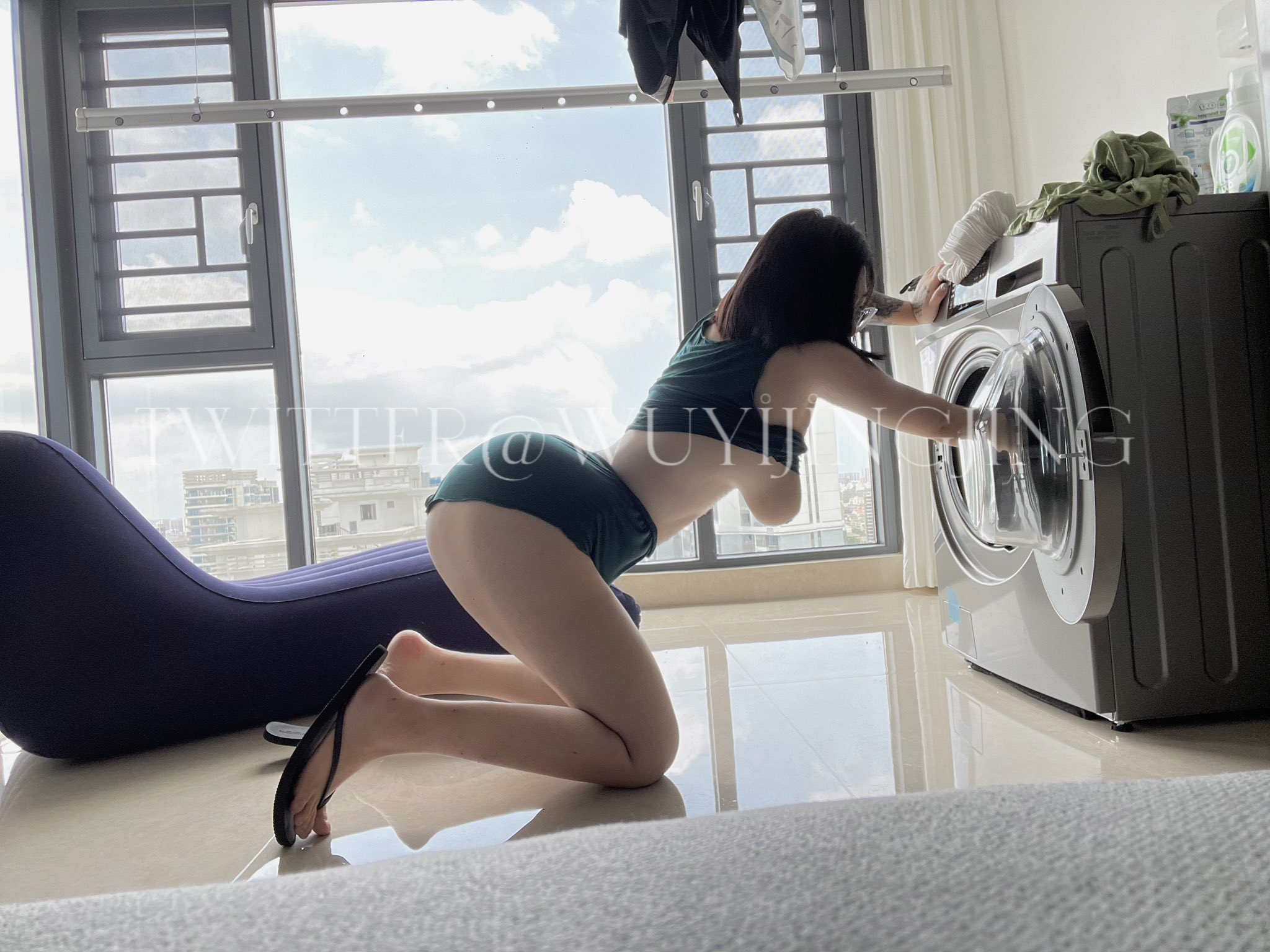 KiMRegina on Twitter: "@AronBouch 反差人妻被卡洗衣机～ https://t.co/kBTbPJQScT" / Twitter