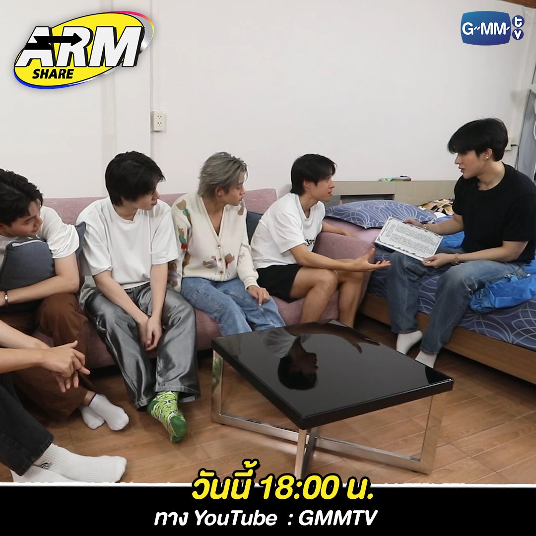 GMMTV on Twitter: "พาบุกถึงห้องนอน “นัท LYKN” พร้อมเปิดไอเทมลับที่ช่วยให้นอนหลับสุดแปลก!! 🫣 มา ...