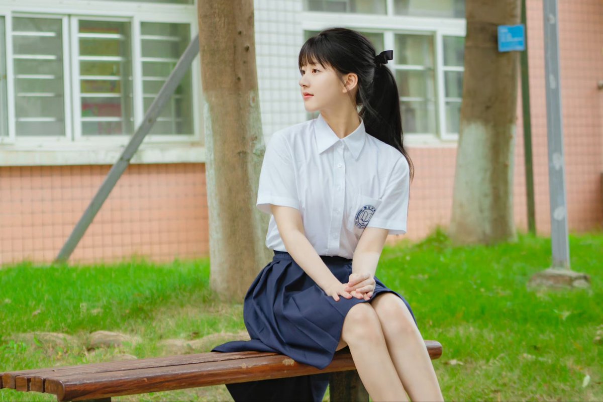 Hh Wu On Twitter 好可爱的女学生 被老师用大鸡巴破处的时候一定会叫的很大声
