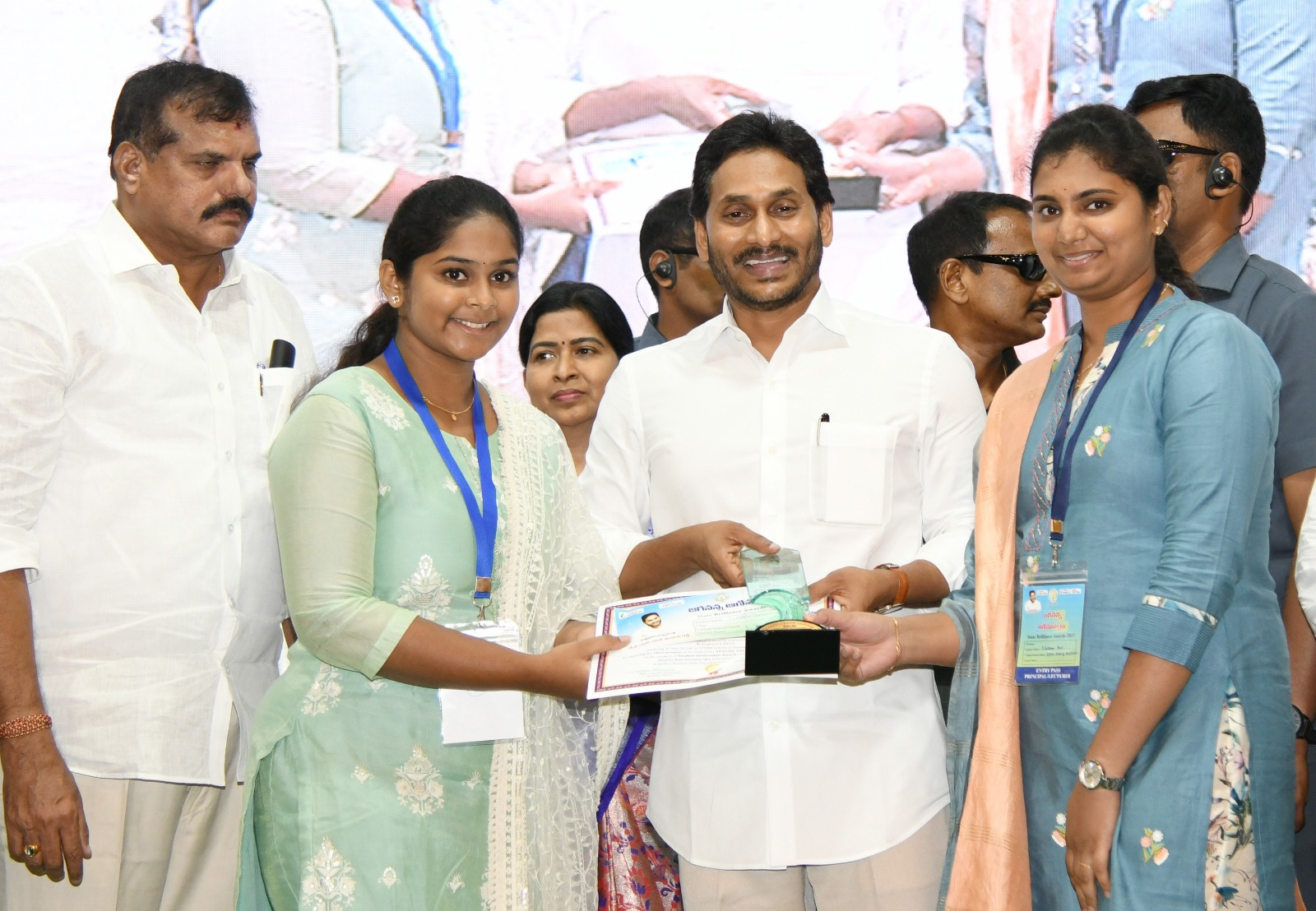 CMO Andhra Pradesh on Twitter: "Hon’ble CM will be Felicitating State Toppers in SSC ...