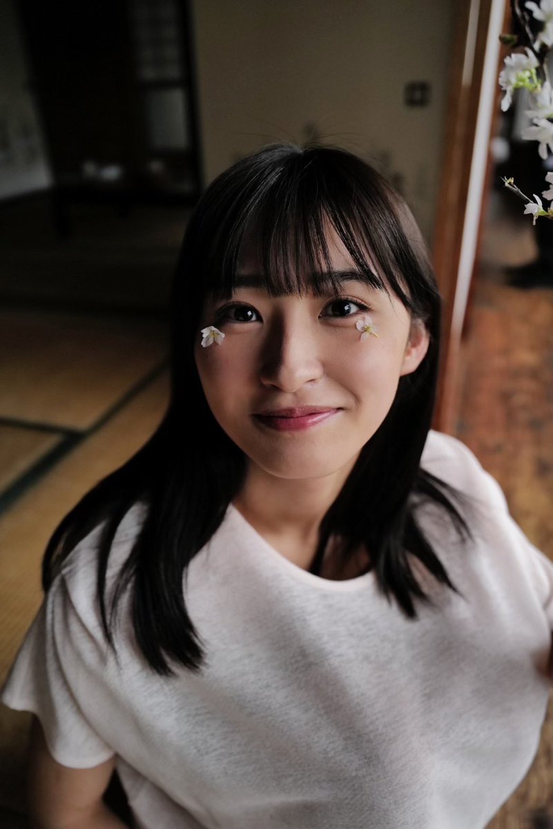 松本日向 on Twitter: "明日EX大衆特別編集 Sweet Girls vol.2発売日です！ なんと裏表紙させて貰ってます🌤️♡ 同時にデジタル写真集 「陽のあたる場所」も発売する ...