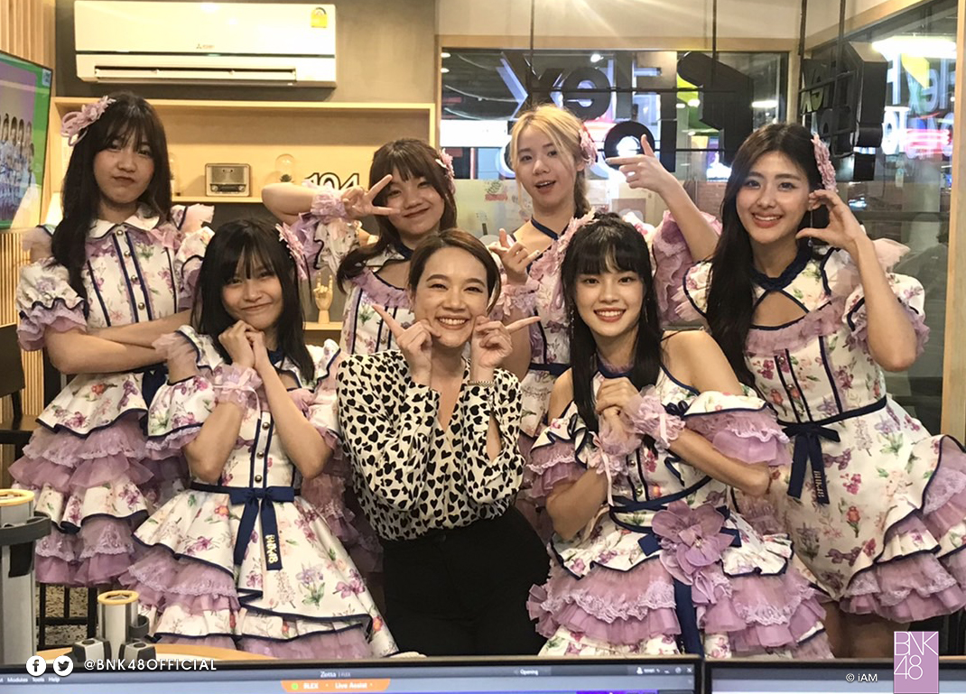 BNK48 on Twitter: "[💜🌸] #BNK48สัญญานะ_PressTour ขอบคุณพี่ ๆ สื่อมวลชน ...