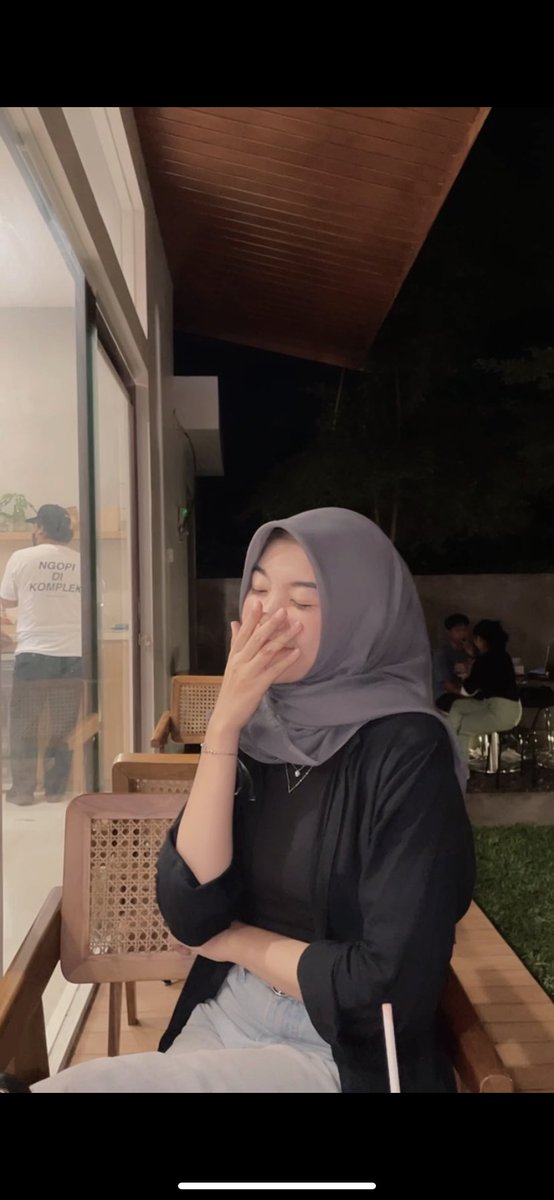 nad on Twitter: "Kalau cape solusinya tinggal nongki + poto"