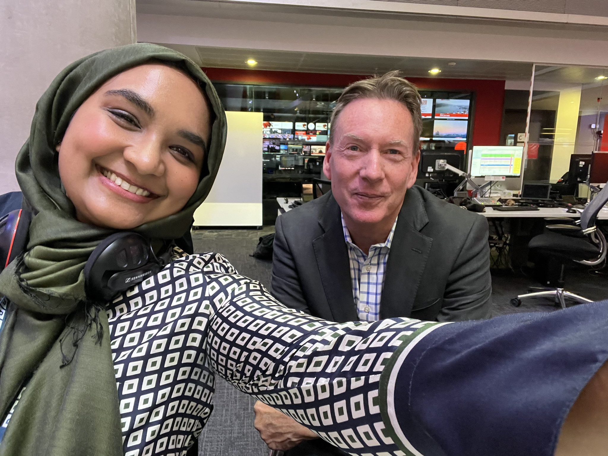 Yasmin Khatun Dewan on Twitter: "Always so lovely catching up with this legend @FrankRGardner # ...