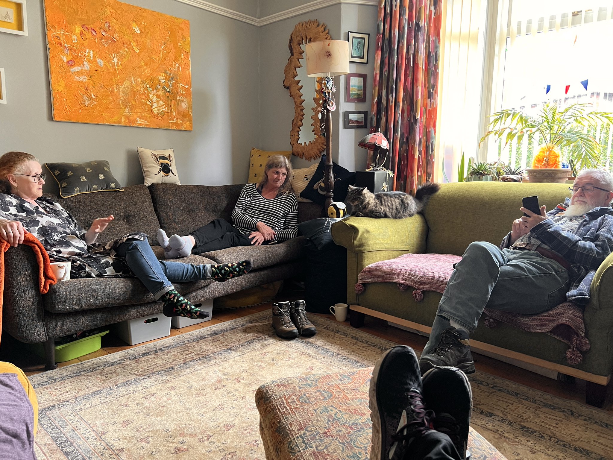 Sid Smith on Twitter: "Flat out. . . https://t.co/eGC3erxZpw" / Twitter