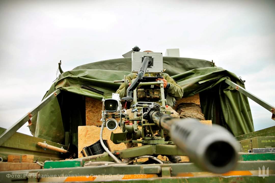 𝔗𝔥𝔢 𝔇𝔢𝔞𝔡 𝔇𝔦𝔰𝔱𝔯𝔦𝔠𝔱 🇬🇪🇺🇦🇺🇲🇬🇷 on Twitter: "Zastava M75 20x110mm anti-aircraft cannon with thermal ...