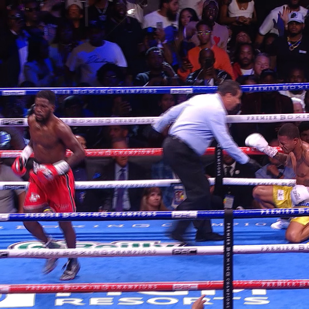 Premier Boxing Champions on Twitter: "A VICIOUS body attack led @EricksonHammerL to a 6RD KO ...