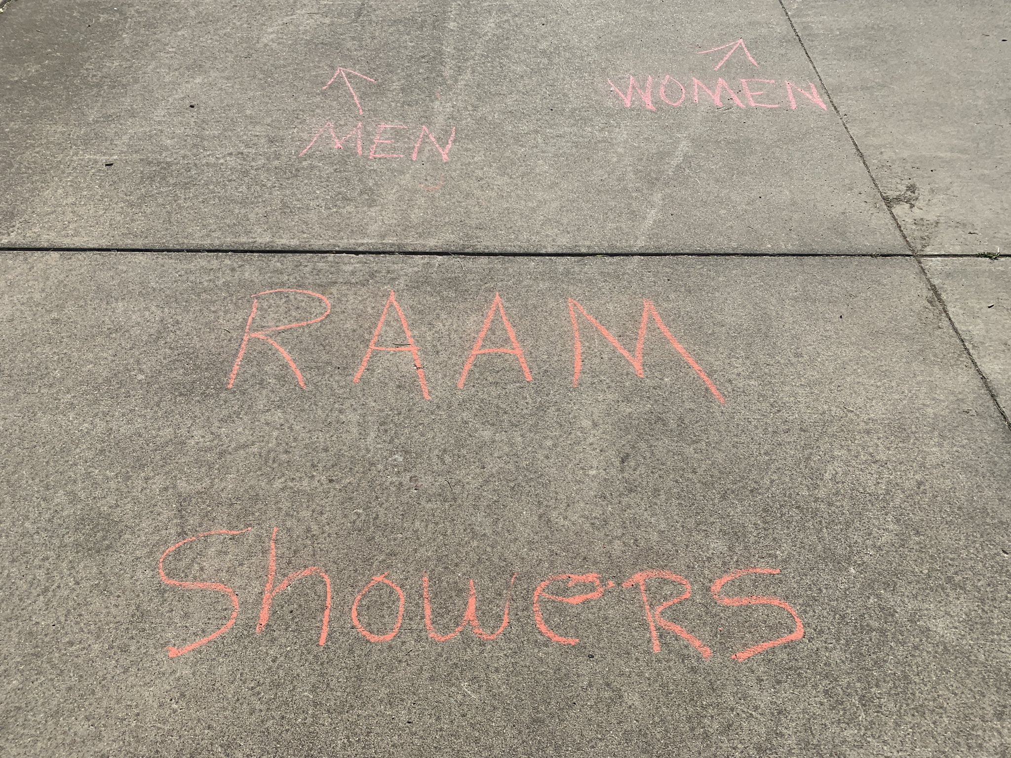 maru_cc@RAAM 674 Crew on Twitter: "TS37のハイスクールで、シャワーを借りられました！ 生き返った〜 2号車に乗り換え、昼組と交代のために1号車を追っかけ ...