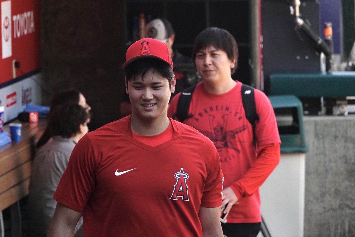 Full Count Mlb取材班 On Twitter エンゼルス 大谷翔平 投手と水原一平通訳⚾️ 髪の毛がスッキリしたような ️ 日本時間22日のドジャース戦で先発登板予定です