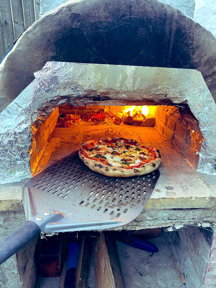 Kelly Quell Is Getting Married 62423 On Twitter Every Pizza I Make The Better I Get