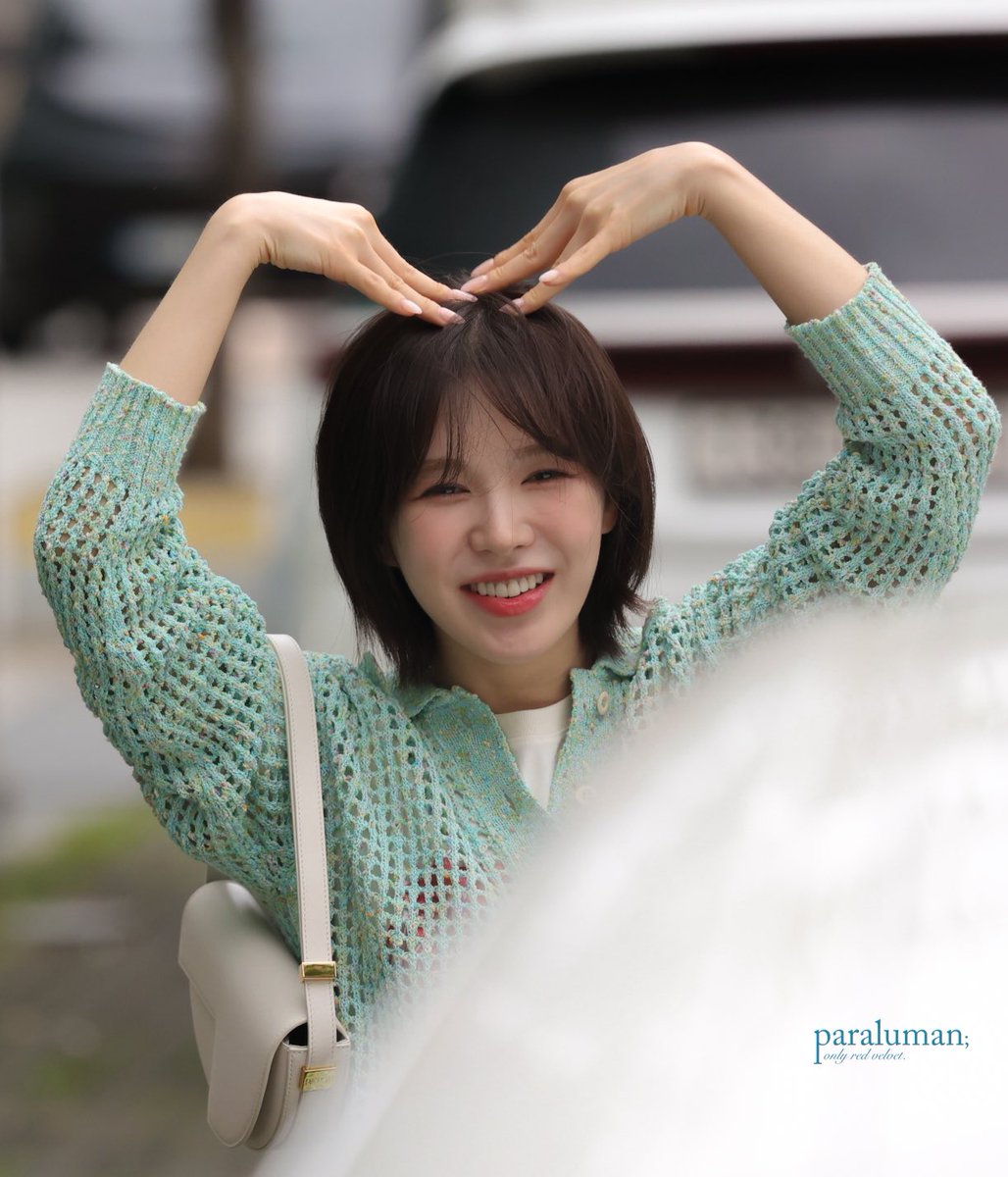 WENDY THAILAND💙 on Twitter: "RT @parvluman: 230621 웬디의 영스트리트 출근 🥰💙 #웬디 #WENDY"