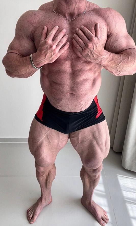 THE MASKED BODYBUILDER - 💪🏽🏋🏼😈 on Twitter: "What kind of content do you want to see more of on ...