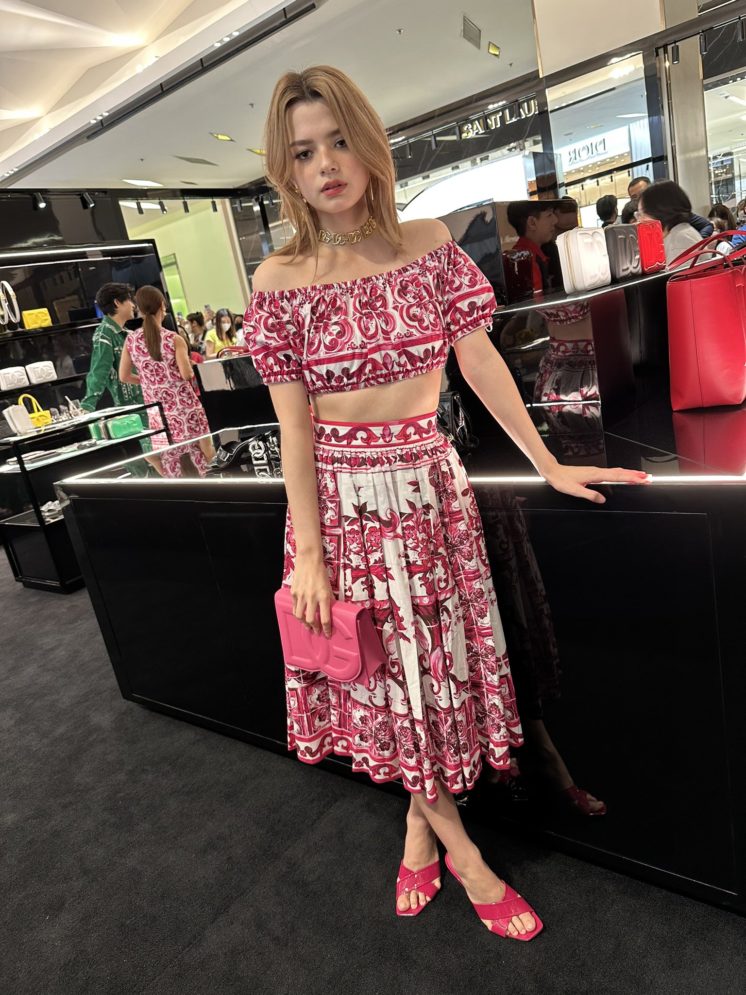 Freen Becky Ph Official 🇵🇭 #FreenBecky is L ️VE on Twitter: "Becky is HOT Babe 🔥🔥🔥 BECKY ...