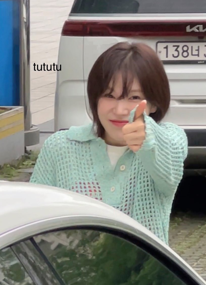 tututu on Twitter: "230621 Wendy 출근길 #웬디 #wendy #출근길 #RedVelvet #연스"