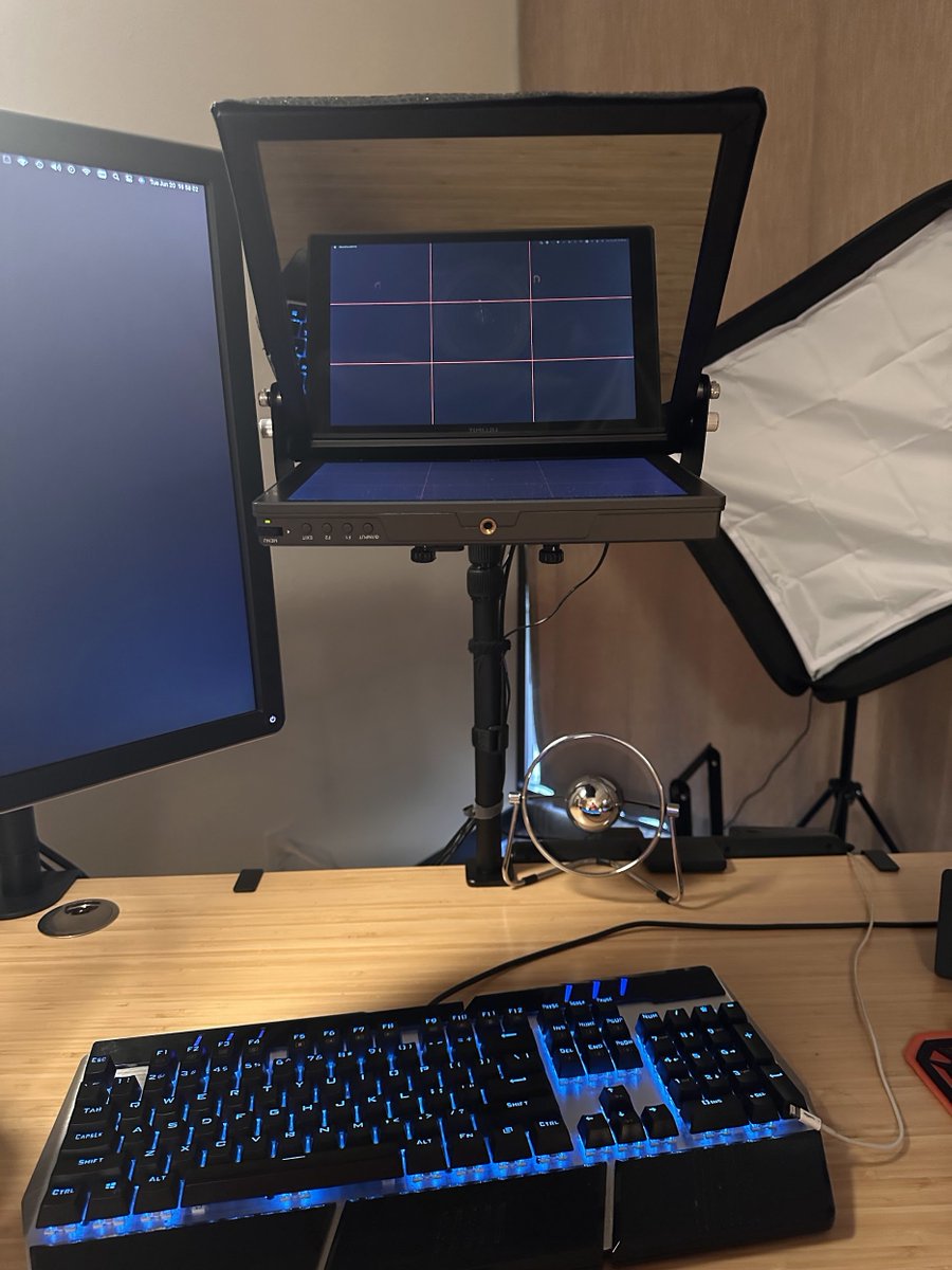 I built my ideal "look great on Zoom/podcasts" setup. It costs some ...