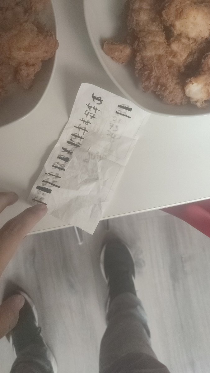 KFC on Twitter: "oye deja algo para el resto no?"