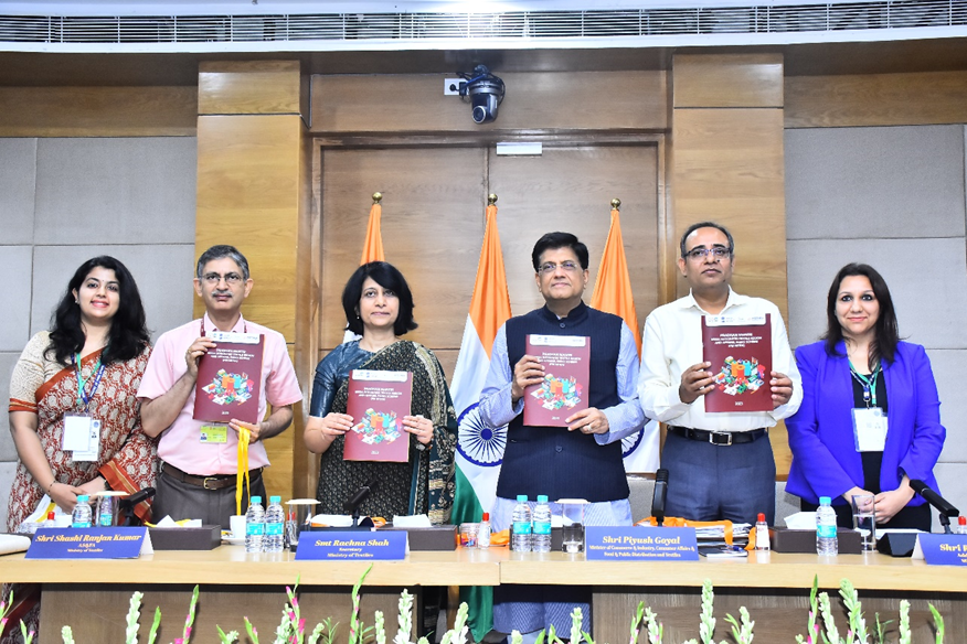 Ministry of Textiles on Twitter: "RT @investindia: Shri @PiyushGoyal, Hon’ble Minister, Smt ...