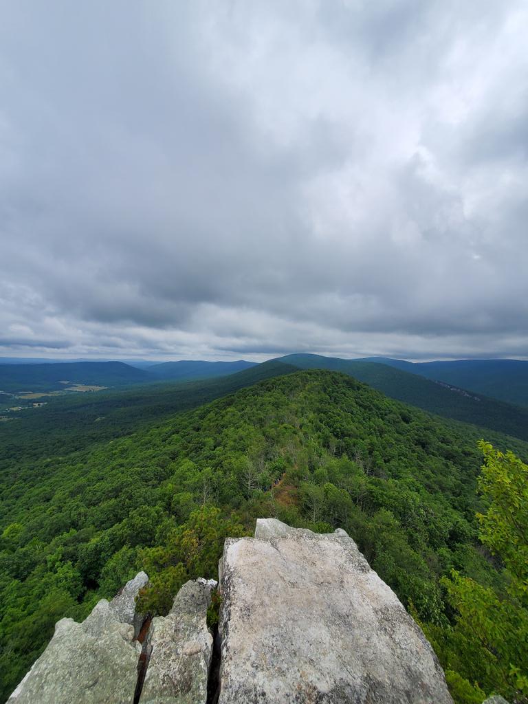 Amy Lawrence on Twitter: "RT @ALawRadio: Wolf Gap, West Virginia.💙"